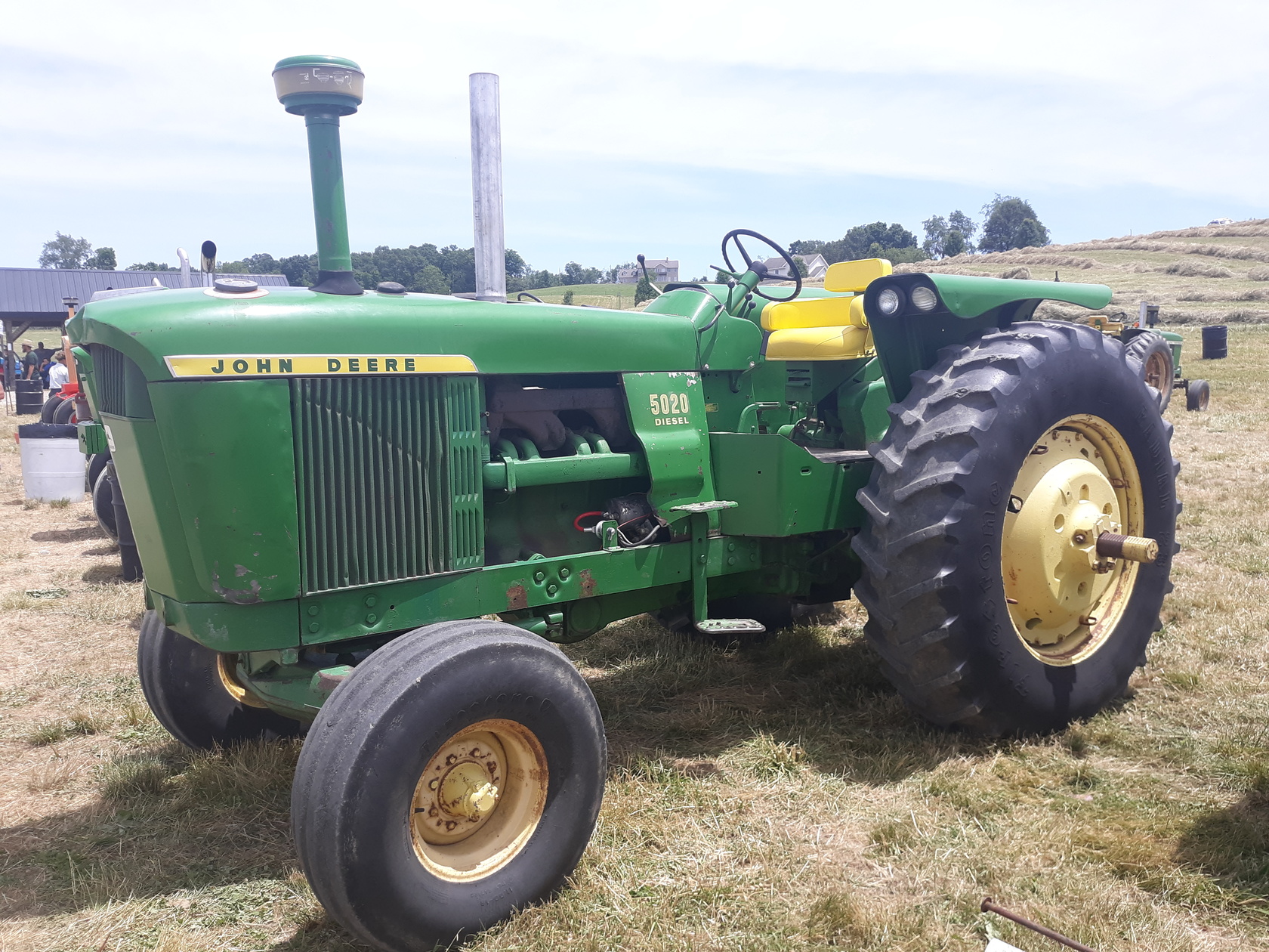 SOLD - John Deere 5020 Tractors 100 to 174 HP | Tractor Zoom