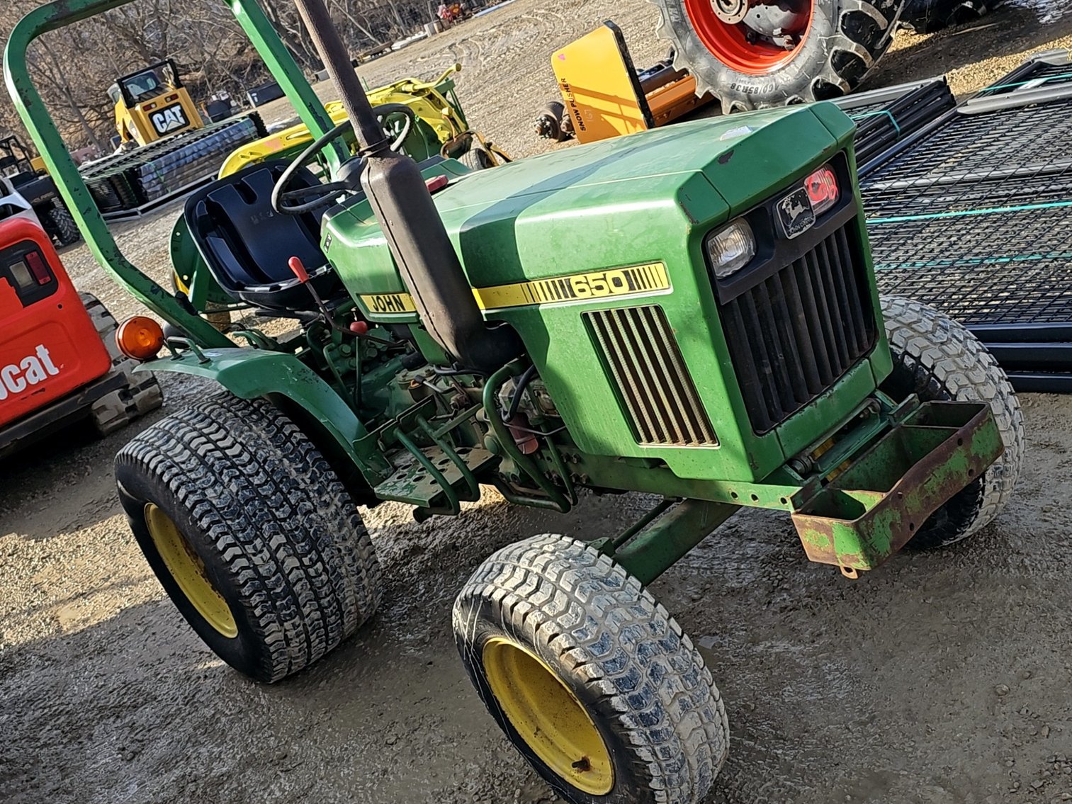 SOLD - John Deere 650 Tractors Less than 40 HP | Tractor Zoom