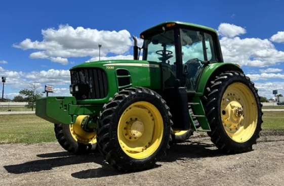 SOLD - John Deere 7330 Tractors 100 to 174 HP | Tractor Zoom