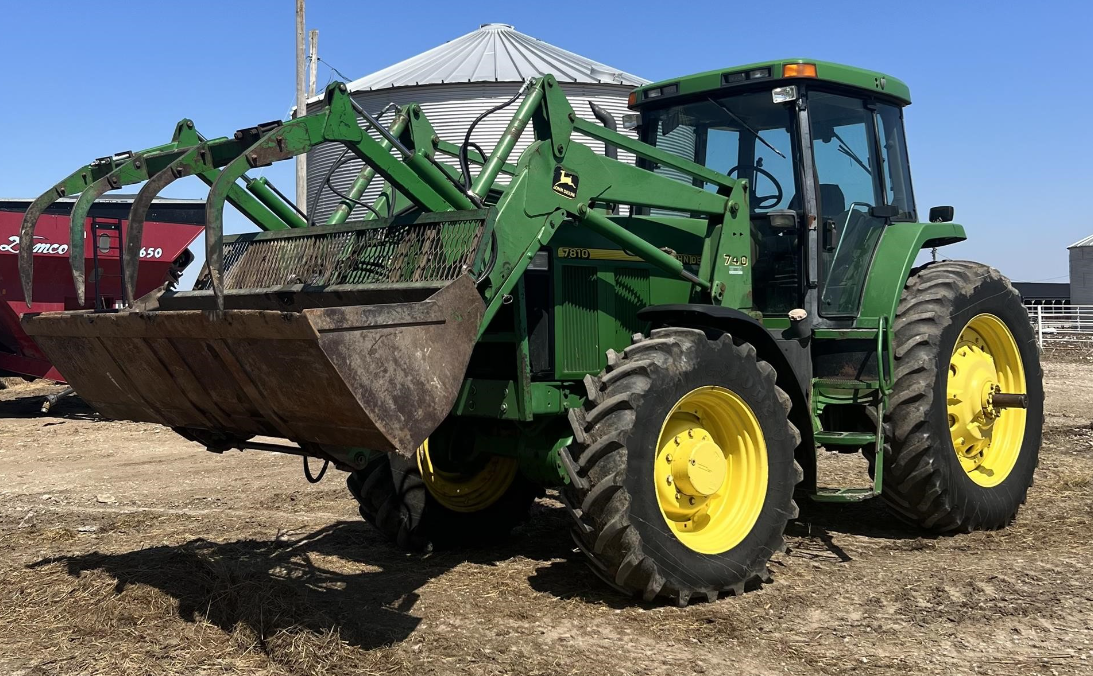 SOLD - John Deere 7810 Tractors 175 to 299 HP | Tractor Zoom