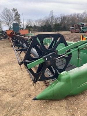 John Deere 935F Harvesting Headers - Platform for Sale | Tractor Zoom