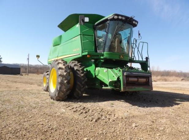 SOLD - John Deere 9770 STS Combines Class 7 | Tractor Zoom