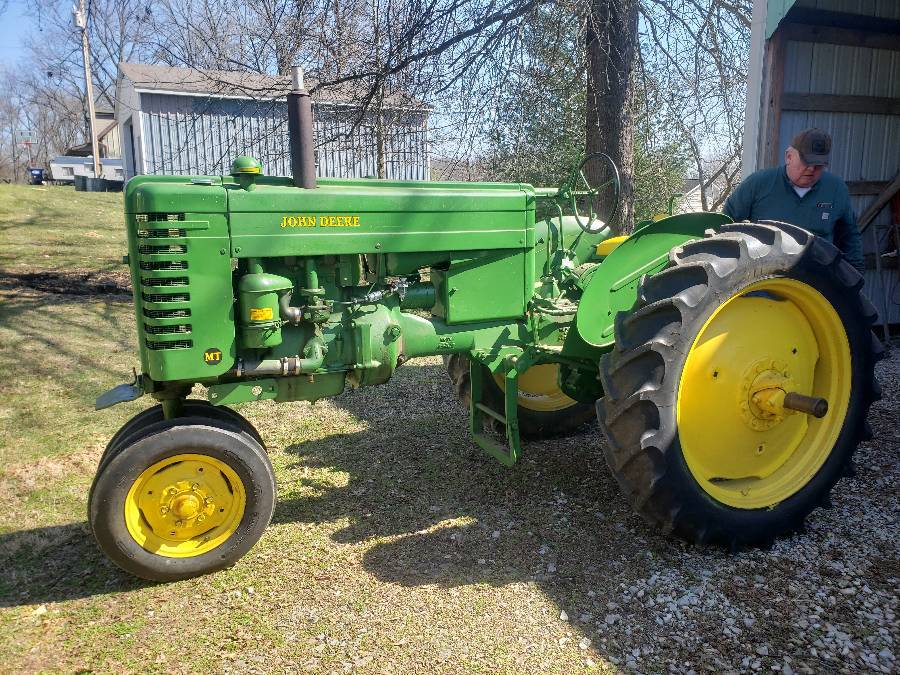 SOLD - John Deere MT Tractors with 22 HP | Tractor Zoom