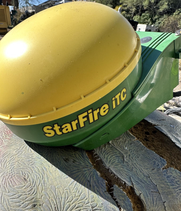 SOLD - John Deere StarFire iTC Other Equipment GPS Equipment | Tractor Zoom