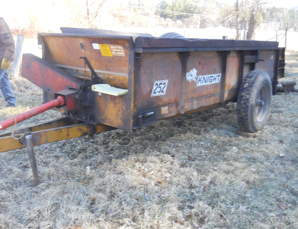 Knight 252 Manure Handling Manure Spreaders - Dry for Sale | Tractor Zoom
