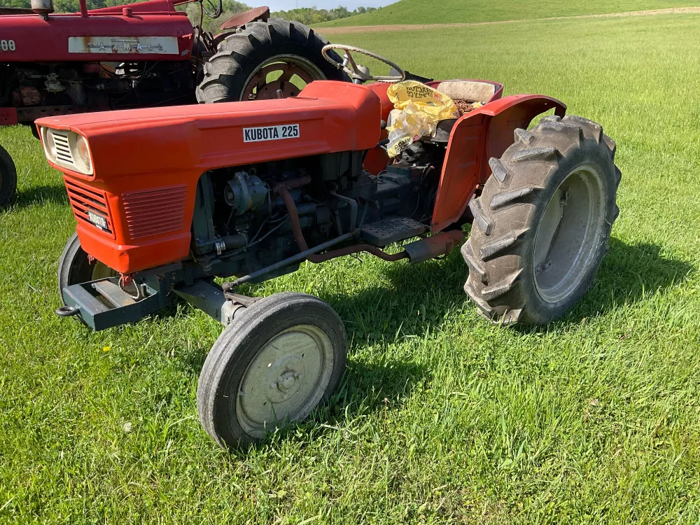 Kubota L225 Tractors Less than 40 HP for Sale | Tractor Zoom
