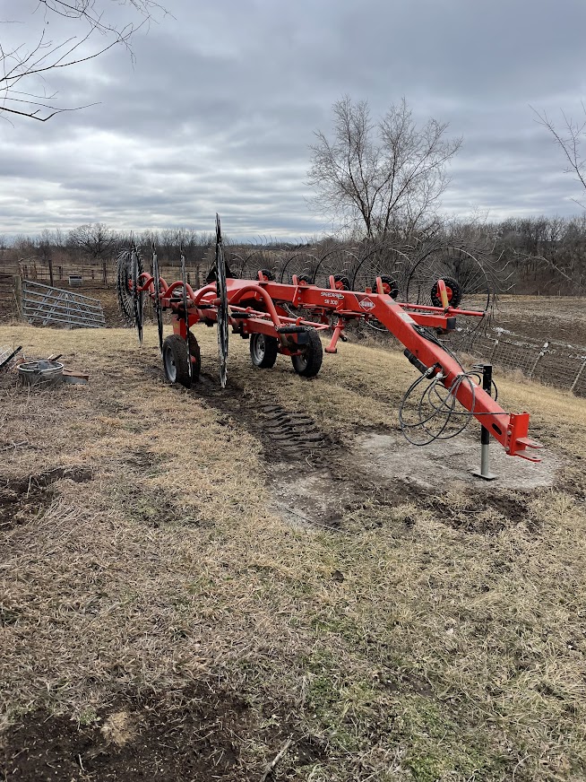 SOLD - Kuhn SR300 Hay and Forage Hay - Rakes/Tedders | Tractor Zoom