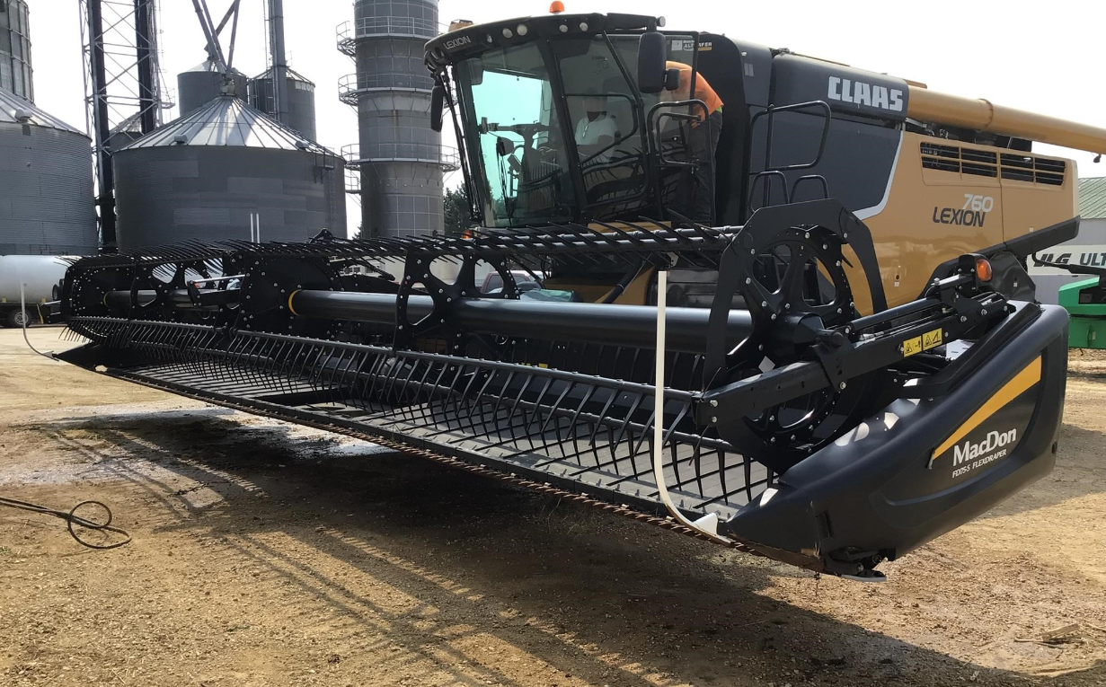 SOLD - MacDon FD75 Harvesting Headers - Platform | Tractor Zoom