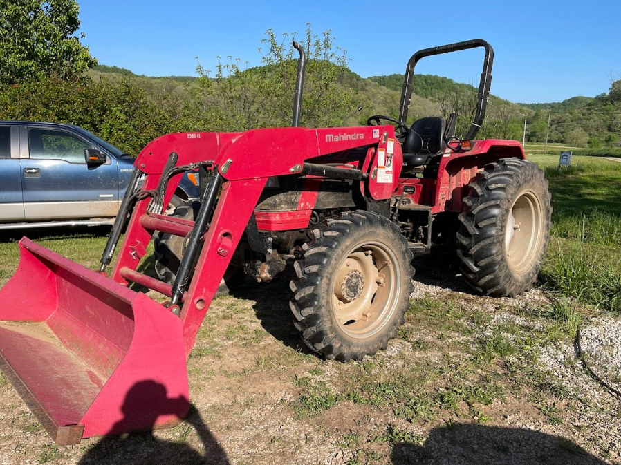 SOLD - Mahindra 5555 Tractors with 835 Hrs | Tractor Zoom