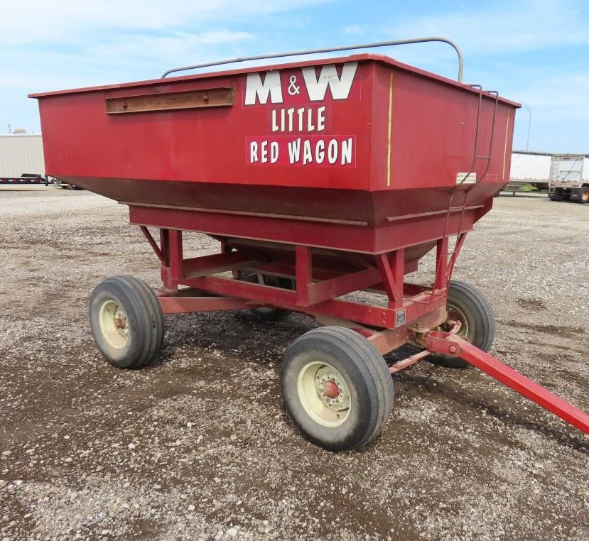 SOLD - M&W 200 Harvesting Gravity Wagons | Tractor Zoom