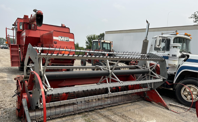 Massey Ferguson 13 Harvesting Headers - Platform for Sale | Tractor Zoom
