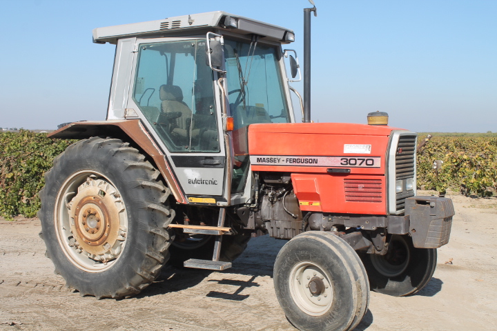 Tractor Zoom - Massey Ferguson 3070
