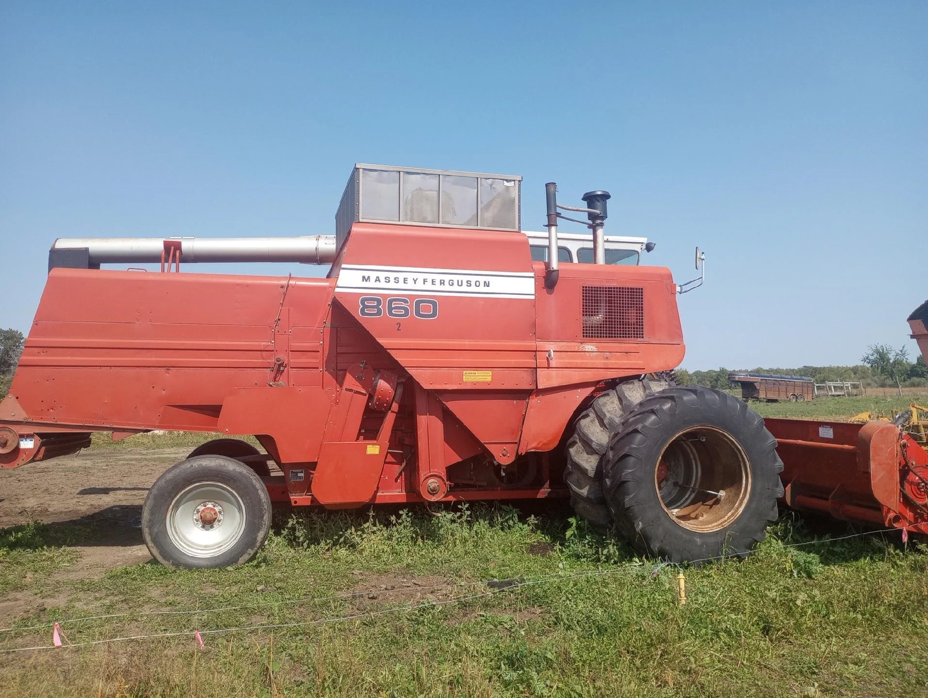 SOLD - Massey Ferguson 860 Combines Other | Tractor Zoom