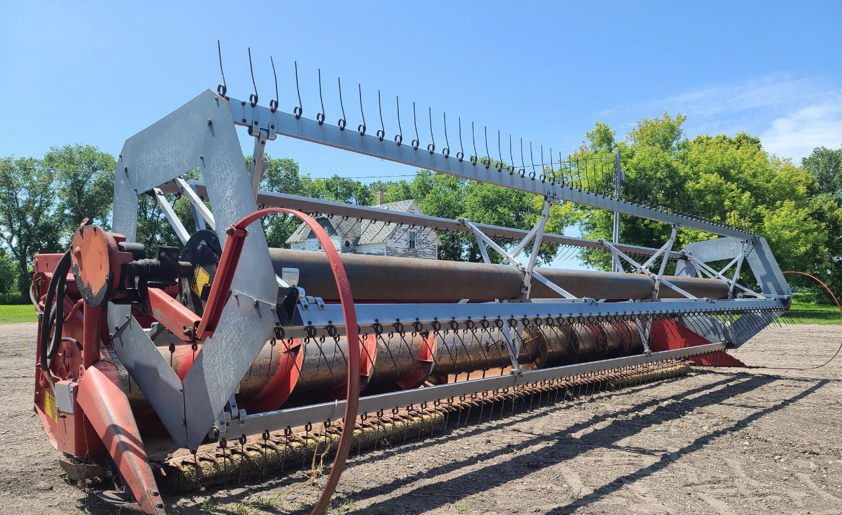 SOLD - Massey Ferguson 9020 Harvesting Headers - Platform | Tractor Zoom