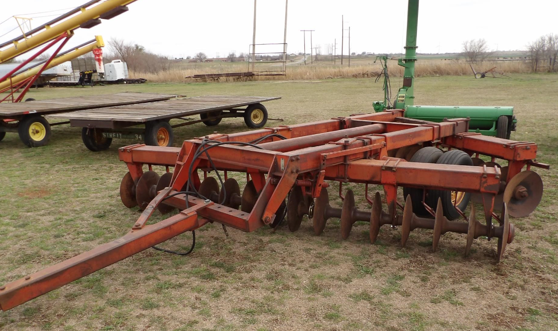 SOLD - Massey Ferguson MF40 Tillage Disks | Tractor Zoom