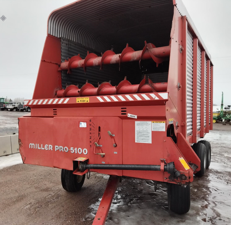 Miller Pro 5100 Harvesting Forage Wagons for Sale | Tractor Zoom