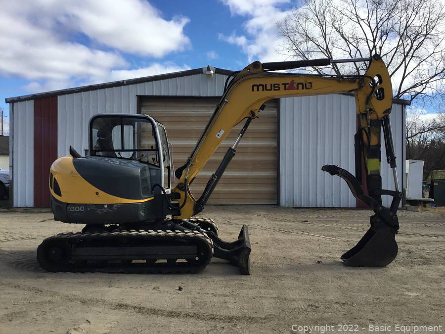 Tractor Zoom - Mustang G8003