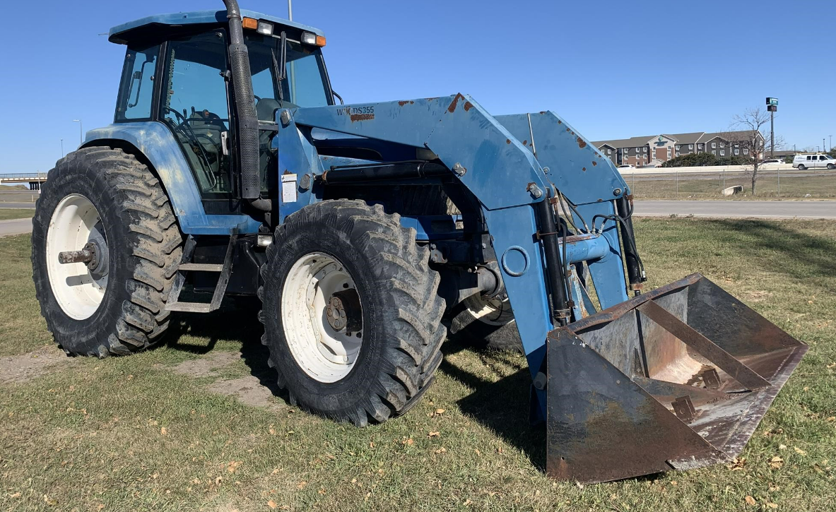 SOLD - New Holland 8970 Tractors 175 to 299 HP | Tractor Zoom