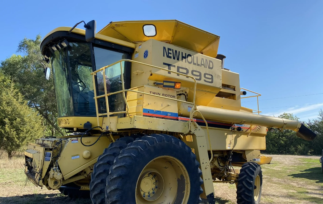 New Holland TR99 Combines Class 6 for Sale | Tractor Zoom