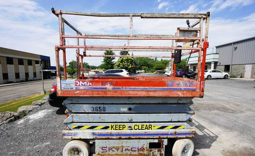 Sky Jack 4626 Construction Aerial Lifts for Sale | Tractor Zoom