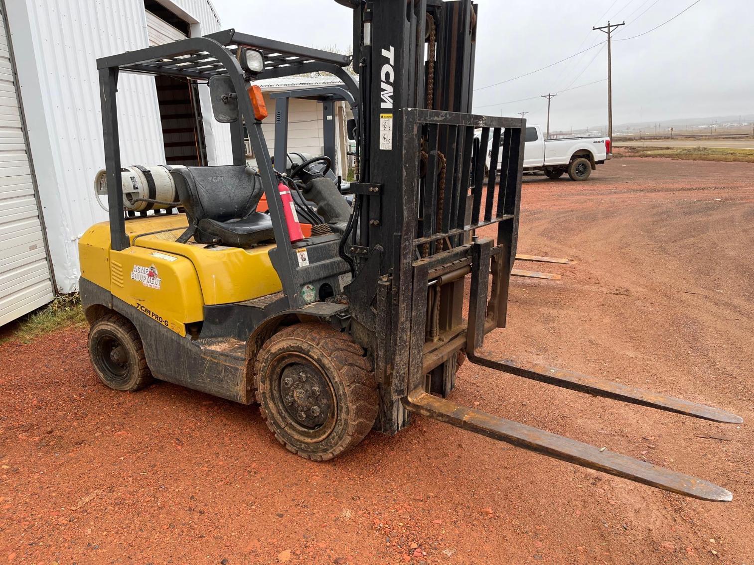 SOLD - TCM FG30T3 Construction Forklifts | Tractor Zoom