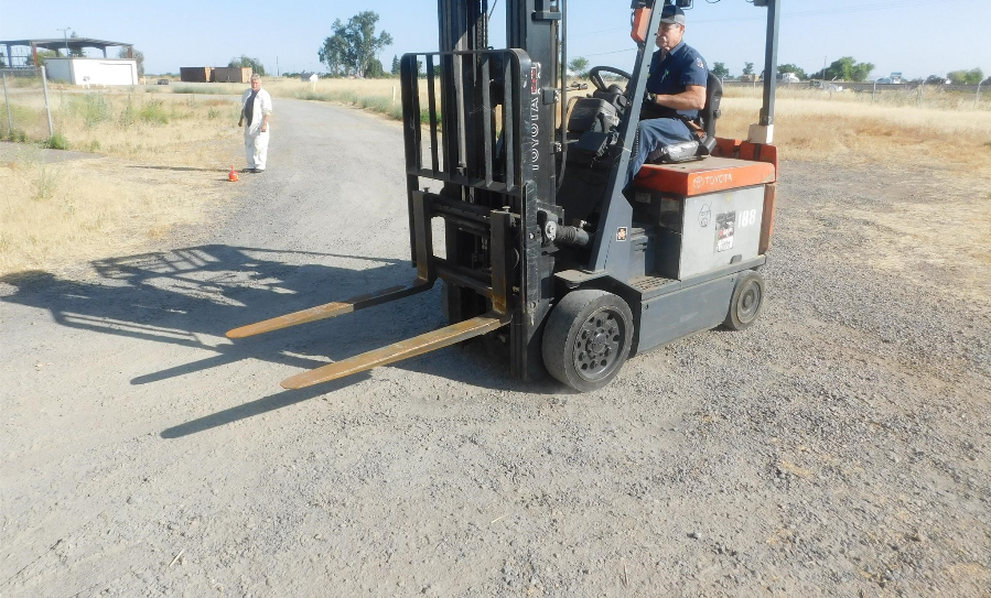 Toyota 7FBCHU25 Construction Forklifts for Sale | Tractor Zoom